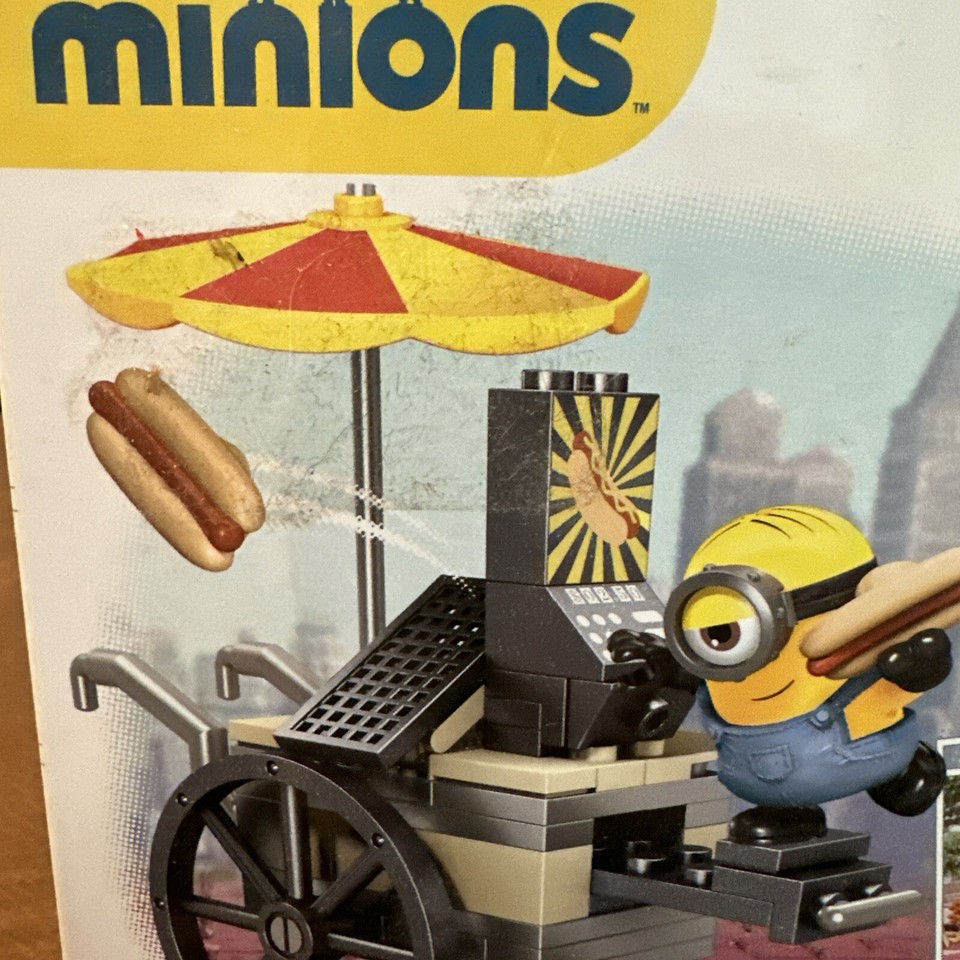 MEGA BLOKS FLYING HOT DOGS MINIONS DESPICABLE ME 63-PC SET Factory ...
