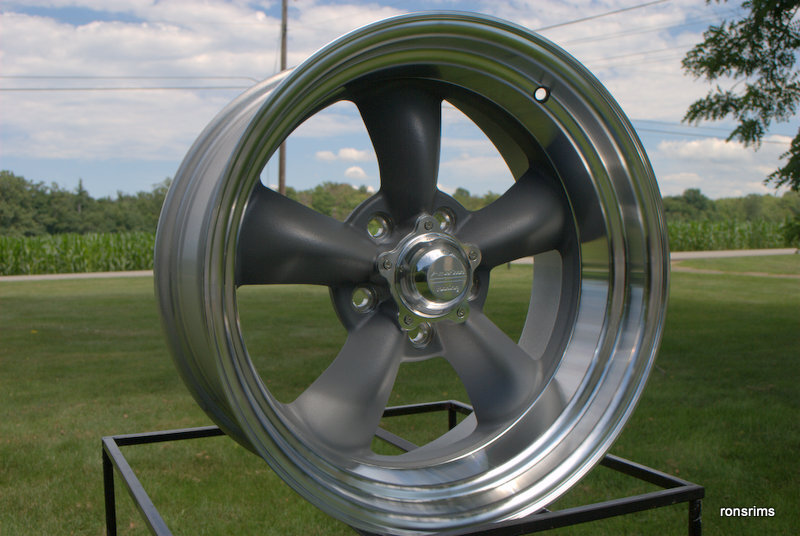1) 18X8" AMERICAN RACING TORQ THRUST D,VN215 FORD F100 F150 5 ON 5.5 BP ...