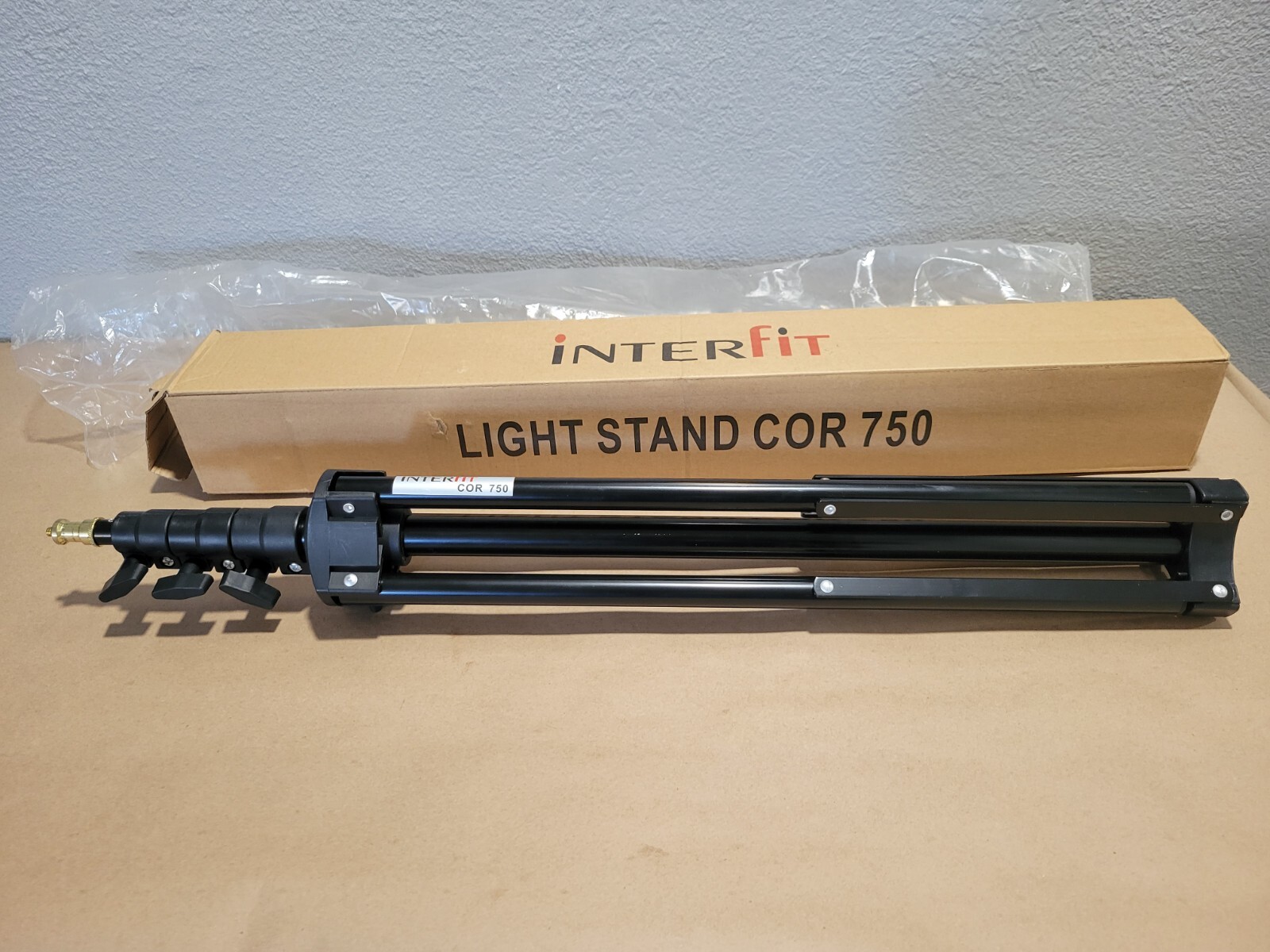 Interfit Photo Light Stand 750 COR With Box Used Studio Tripod | eBay