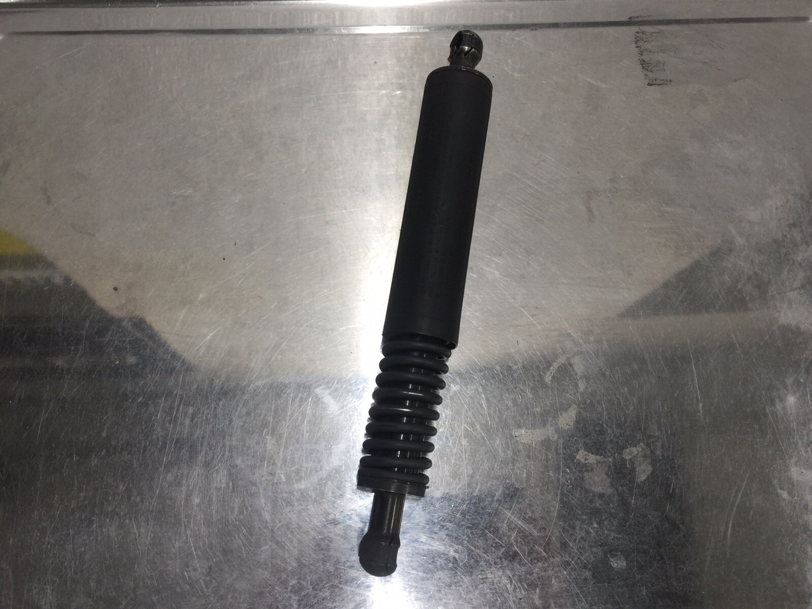 OEM 2003-2010 PORSCHE CAYENNE Hatch Strut Shock 7L5 827 550 D | eBay