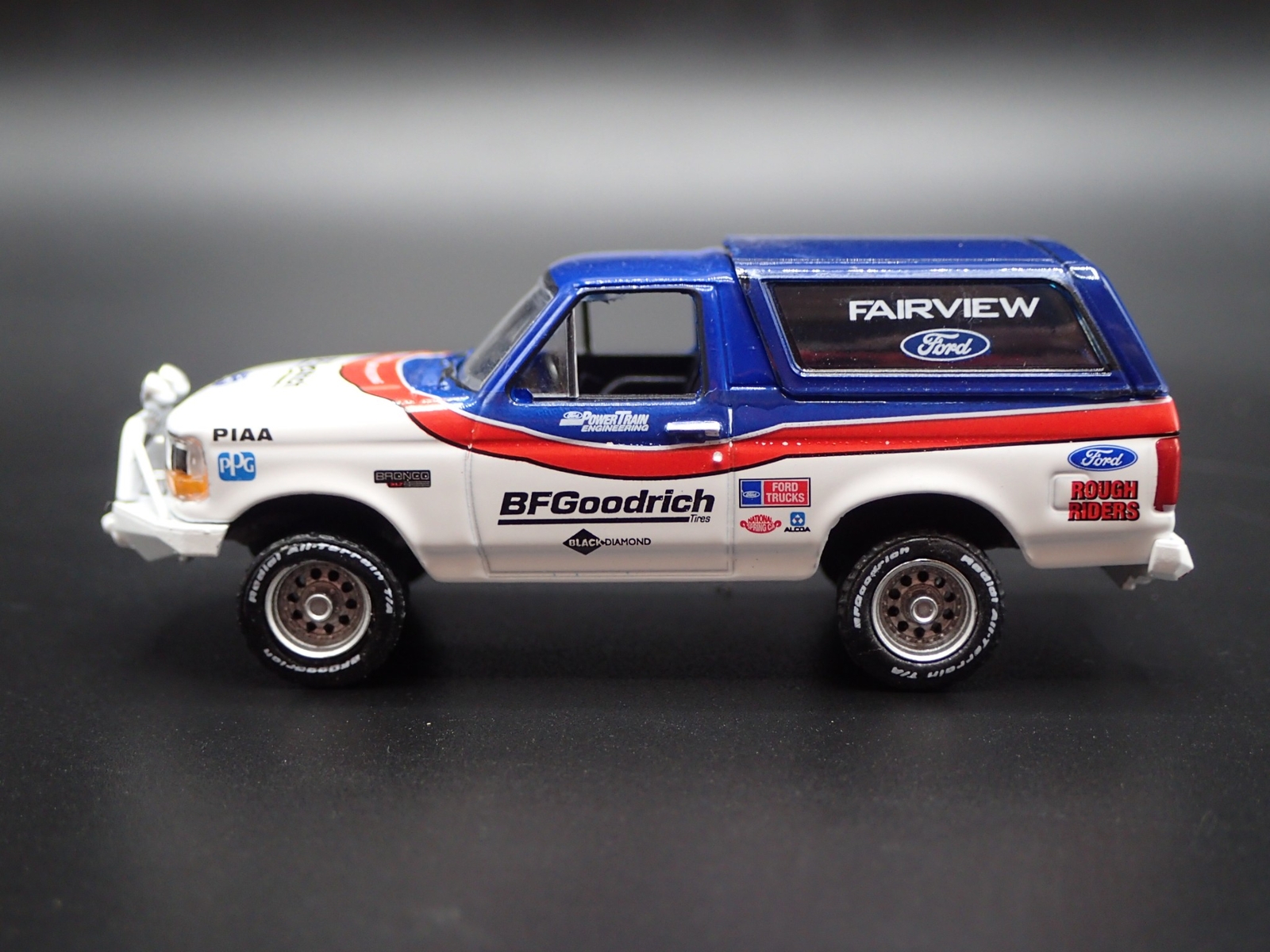 1992 92 FORD BRONCO BFGOODRICH RACING TEAM 1:64 SCALE DIORAMA DIECAST ...
