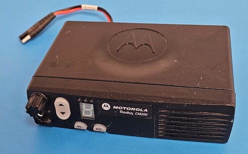 MOTOROLA Radius CM200 4CH 25W UHF PMLN4598C AAM50RNC9AA1AN Mobile 2-Way ...