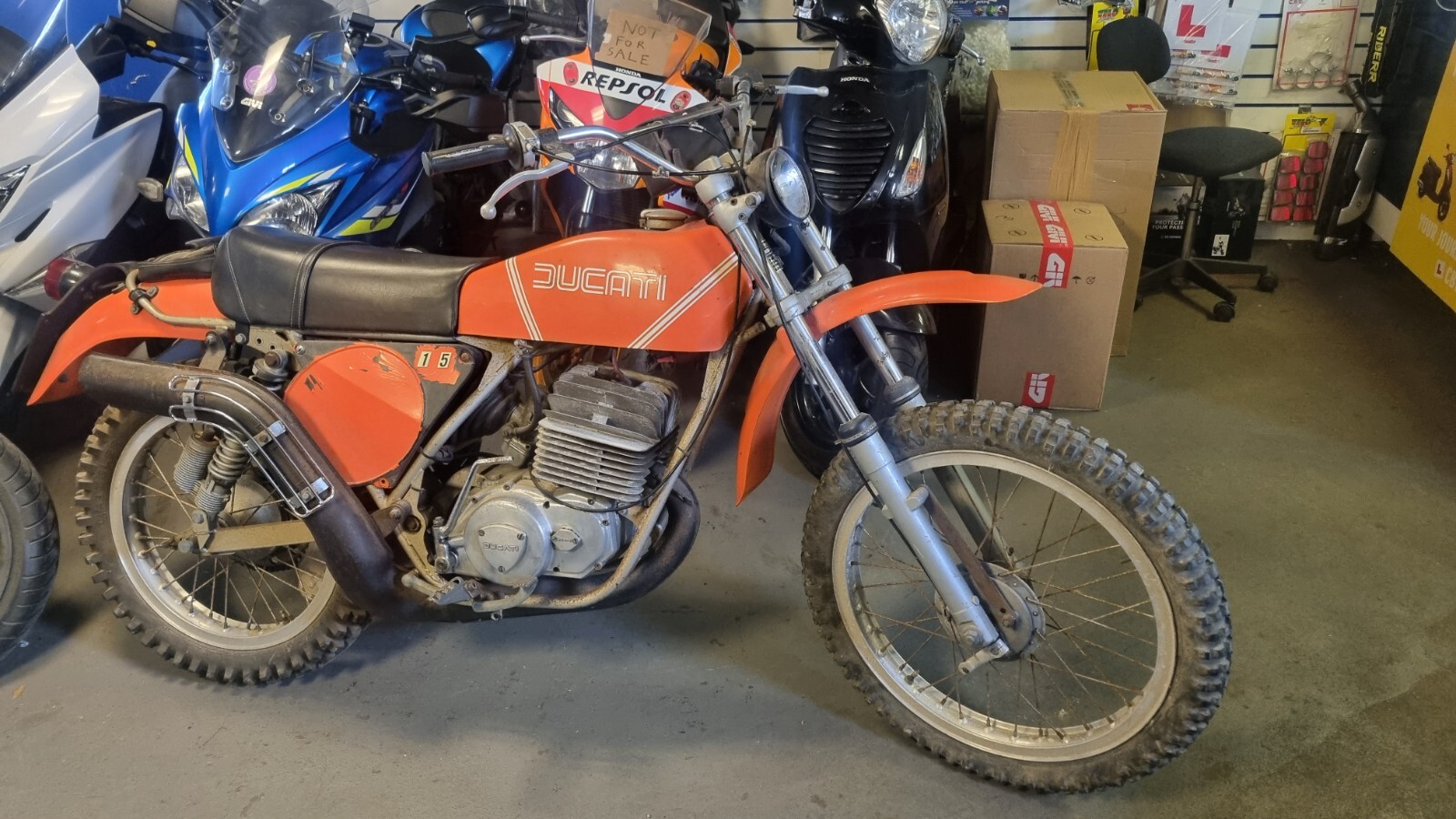 1975 Ducati 125cc Regolarita Classic Offroad 2 Stroke - Bike Years - 1970s