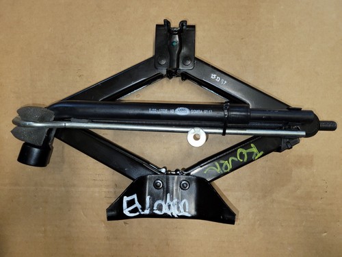 12-19 Land Range Rover EVOQUE JACK WITH TOOLS AND LUG WRENCH | eBay