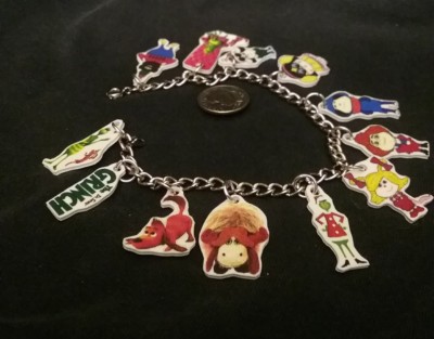 Grinch Bracelet The Movie 12 charm Max, Fred, Cindy-Lou,Groopert, Axl ...