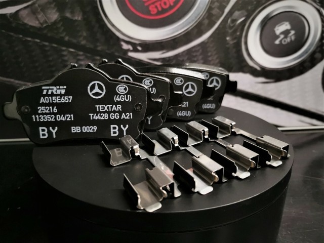 MERCEDES-BENZ GLA CLA CLASS REAR DISC BRAKE PAD SET A0004206704 GENUINE ...