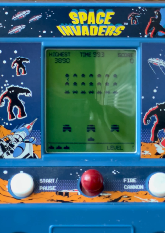 Space Invaders Handheld Mini Arcade Game 09527 Taito Basic Fun 2016 ...