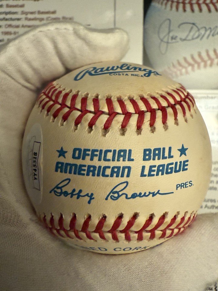 Beautiful Joe Dimaggio Signed American League Baseball JSA Graded MINT ...