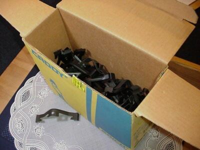 Box of 80 Erico Caddy K16 KON-CLIP for 1" EMT to #8 Wire Thru 1/4" Rod ...