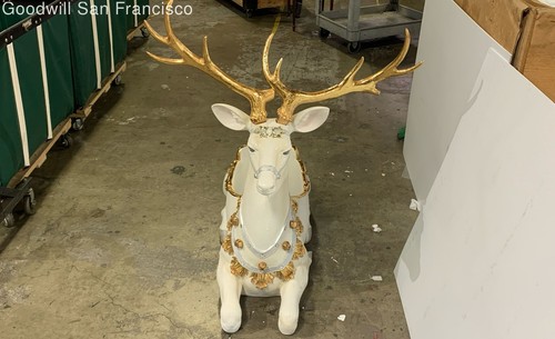 Mark Roberts White Gold-Tone Sitting Deer Figure Lighted Tree Set NO ...