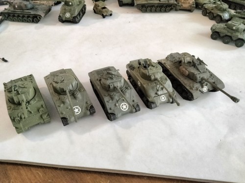 ROCO MINITANKS - 1/87 Models, PRESER TANKS. PERSIANS, 76mm. HV SHERMANS ...