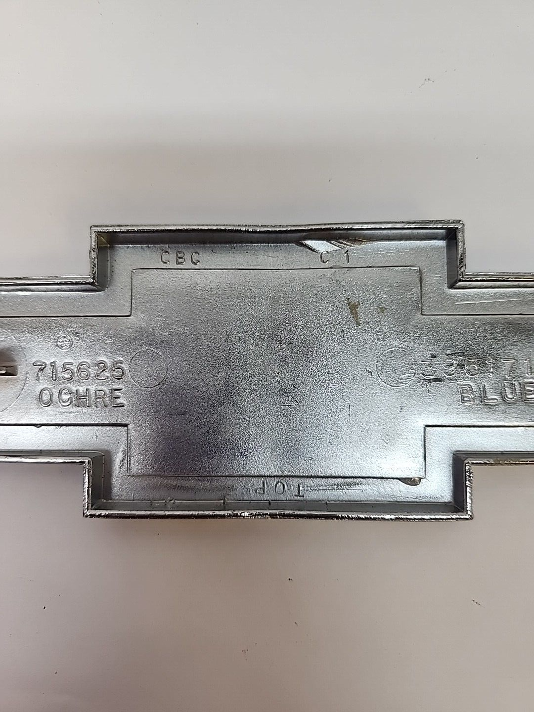 OEM GM Grille Emblem 715625 1983-84 Chevrolet 60 Series B60 School Bus ...