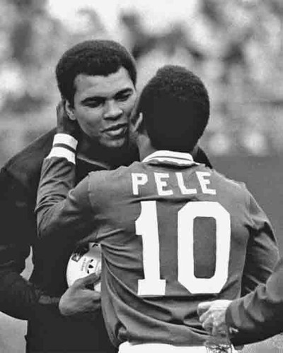 Ceremony for PELE with Muhammad Ali Glossy 8x10 Photo New York Cosmos ...
