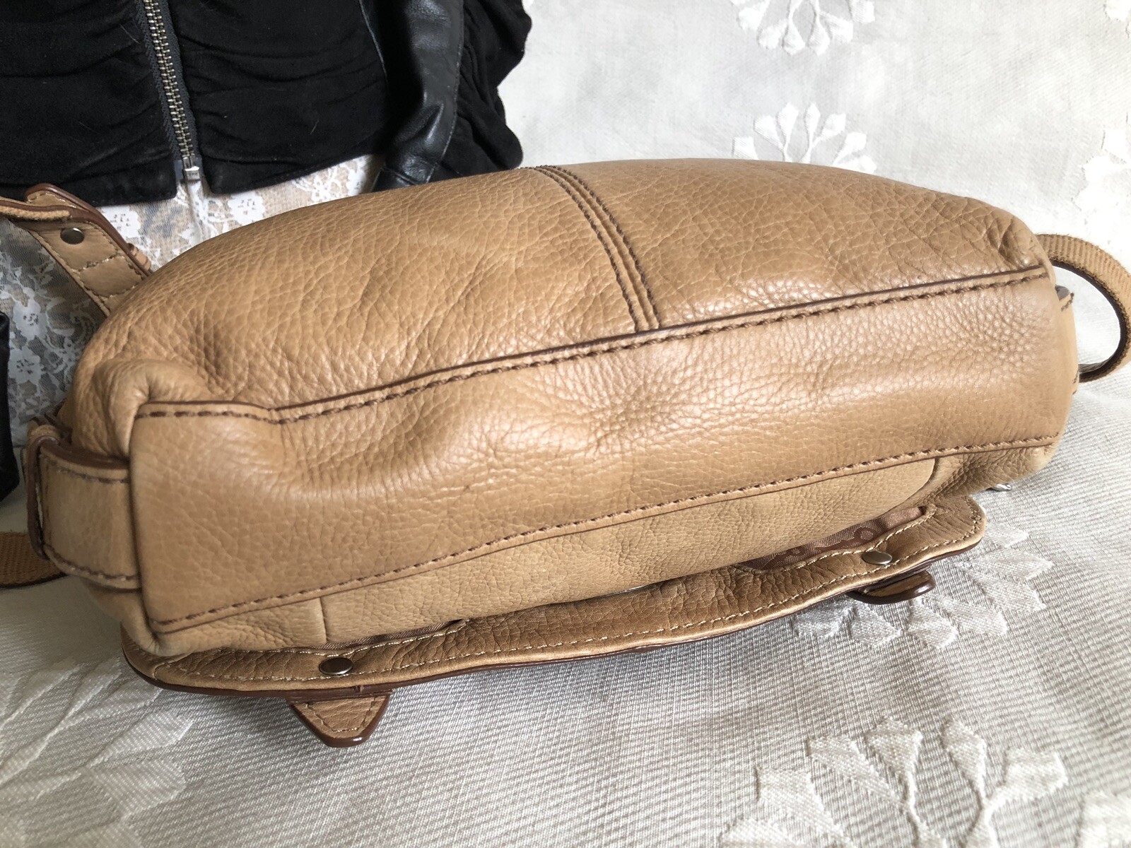 FOSSIL MADDOX Nude/ Tan Leather Flap Satchel Crossbod… - Gem