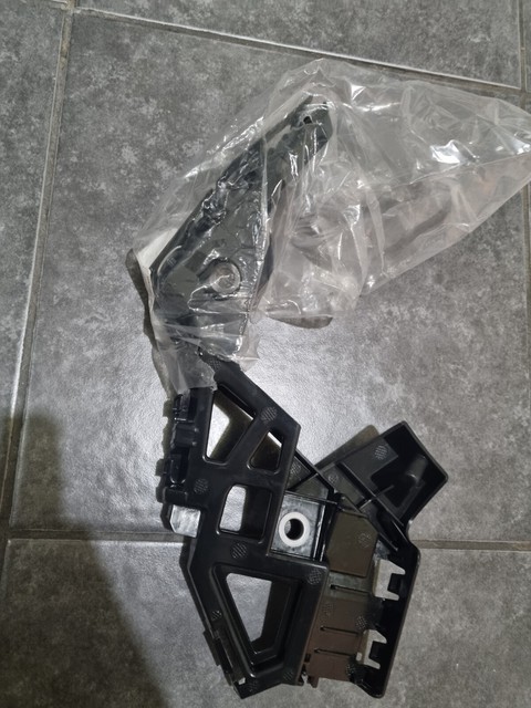 Volkswagen Golf Mk8 1.5 TSI Front Left Bumper Bracket Holder 5H0807049D ...