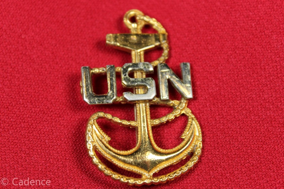 US WW2 USN Navy Chief Petty Officer CPO Visor Hat Cap Badge. PB Acid ...
