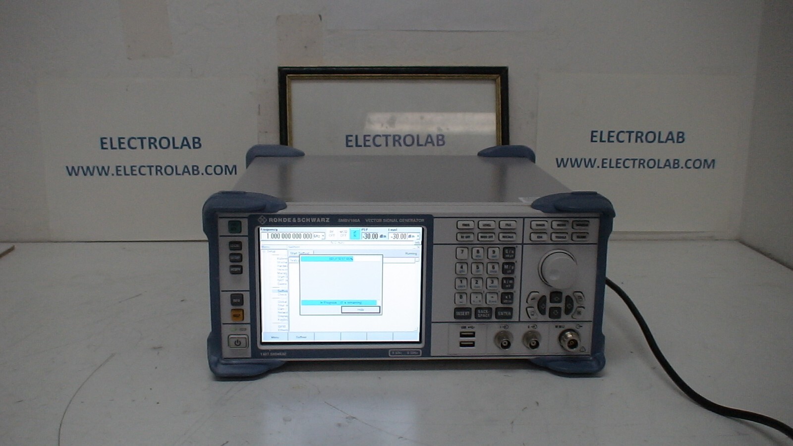 R&S (Rohde Schwarz) SMBV100A 9KHz-6GHz Vector Signal Generator opt:B10 ...