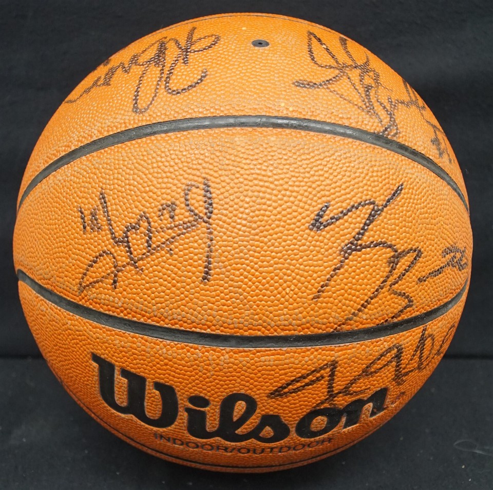 1997-98 CHICAGO BULLS Multi-Signed WILSON Basketball PSA/DNA LOA 12 ...
