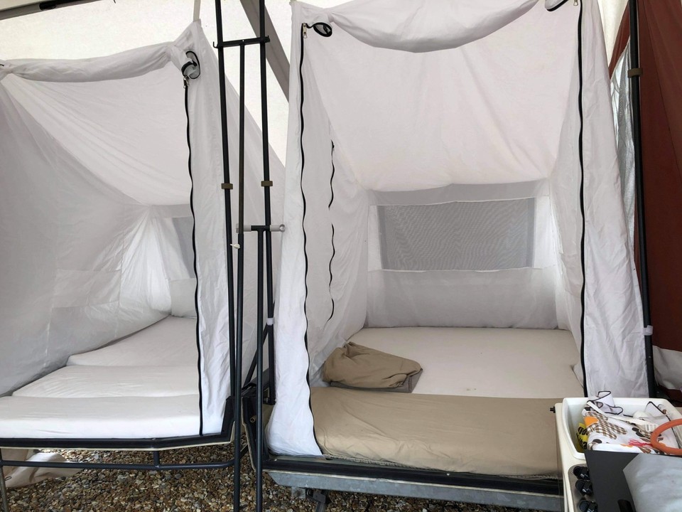 camp-let trailer tent with side annex and sun canopy. 2011 Savanne ...
