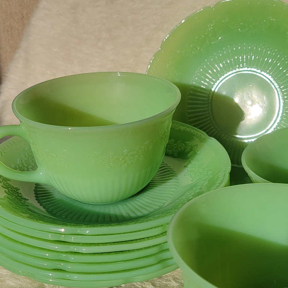 HUGE LOT of Vintage Fire King Jadeite Jane Ray Alice Cups Saucers Sugar ...
