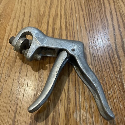 VINTAGE WELLIVER ALUMINUM SAW SET | eBay