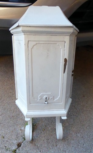 Mailbox ~ vintage ~ Tudor Mailtainer ~ wall mount ~ lift top ...