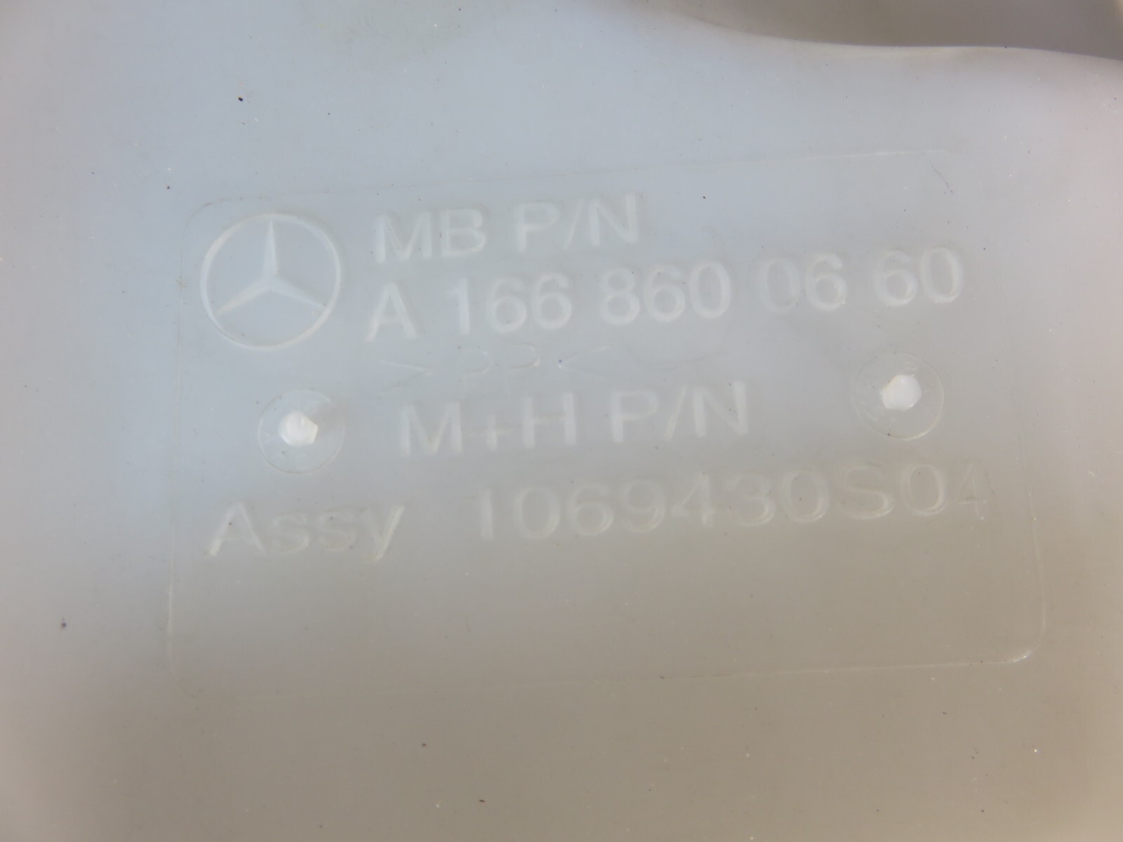 Mercedes Benz ML350 Windshield Washer Bottle Reservoir W/Pump 12 15 ...