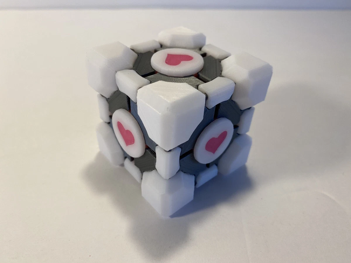 Companion Cube Cosplay