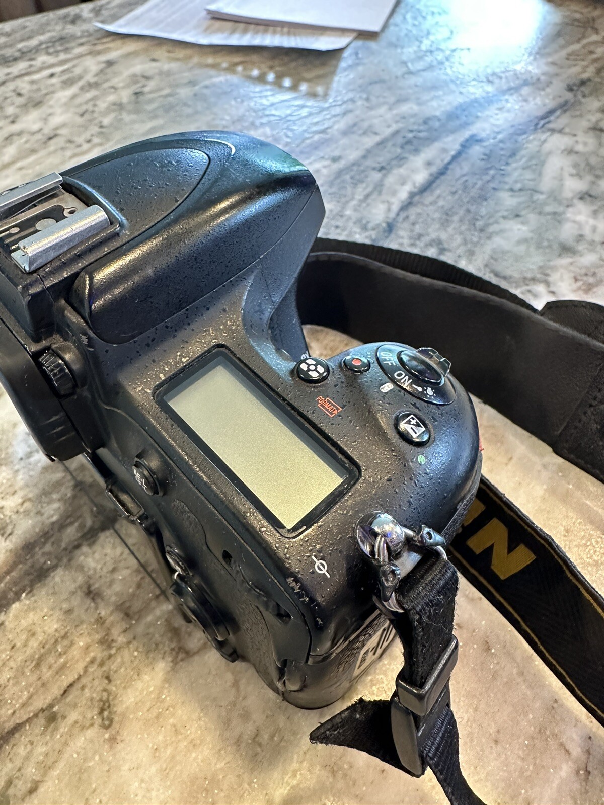 Nikon D750 camera body with Nikon MD-B16 battery pack (No Battery) | eBay
