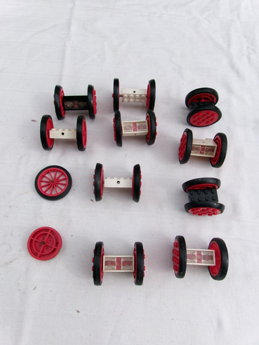 LOT 10 Roue LEGO Red Wheel Large 35 + 715 pneu lisse + 7049b blanc noir ...