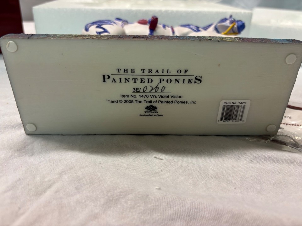 The Trail of The Painted Ponies 2005 "Vi's Violet Vision" 1476 | eBay