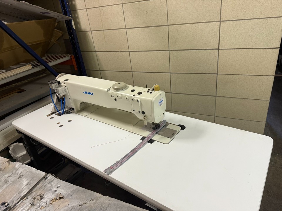 JUKI LU-2210N-7 - 25" LONG ARM - SINGLE NEEDLE - WALKING FOOT ...