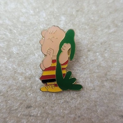 Peanuts Linus Pinback Button Fan Club 1990s Cloak Design Fantasy | eBay