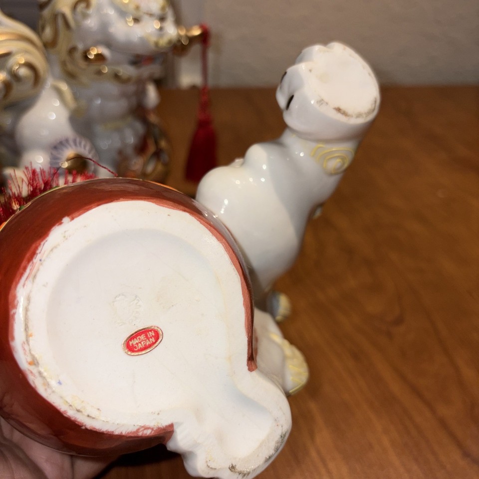 Japanese Kutani Shishi Lion Foo Dog Statues Pair White Gold Red Floral ...