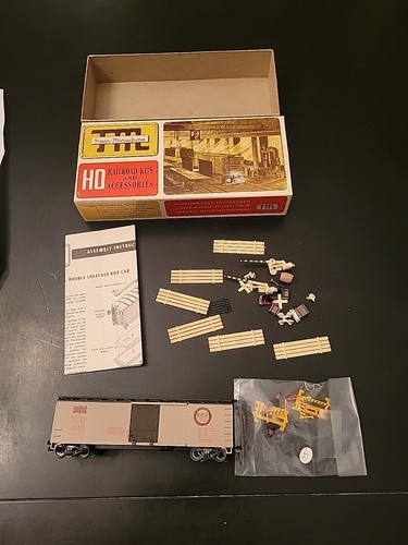 Train Miniature HO Scale Frisco Sl-SF Wood Side Box Car And Parts | eBay
