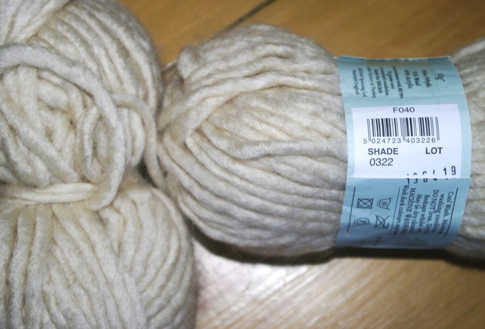 Sirdar Big Softie 105g oatmeal/cream 51% wool 49%acrylic super chunky ...