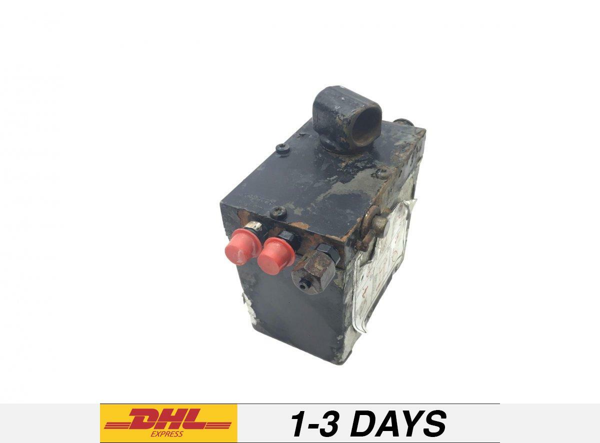 20400088 Cabin Tilt Pump From Volvo FL615 2001 Truck Lorry Part | eBay