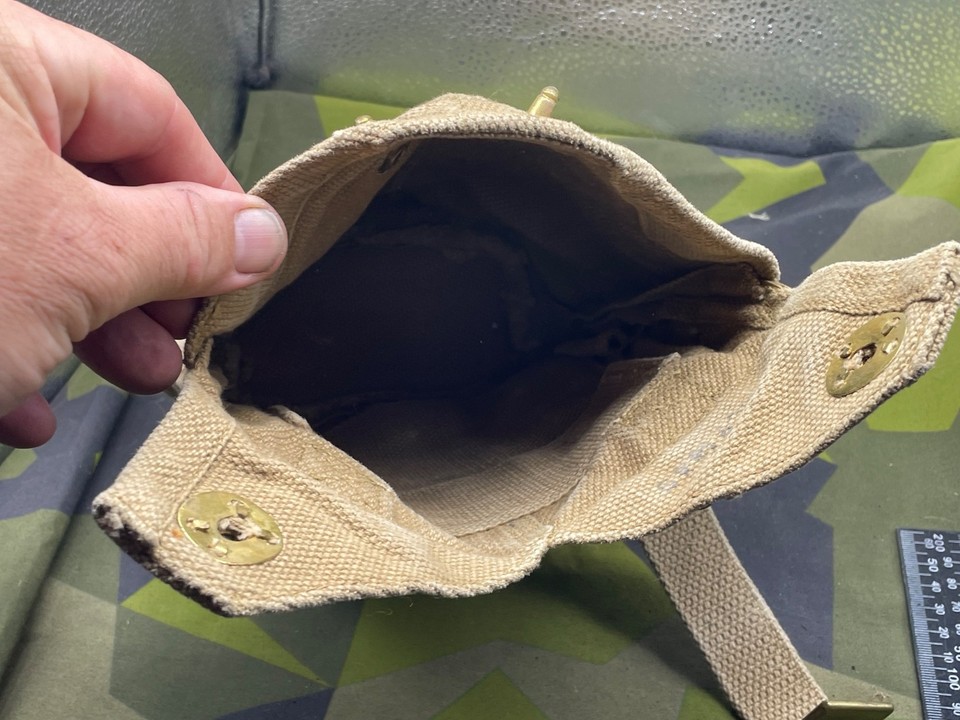 Original British / Dutch Army 37 Pattern Webbing Water Bottle Carrier ...