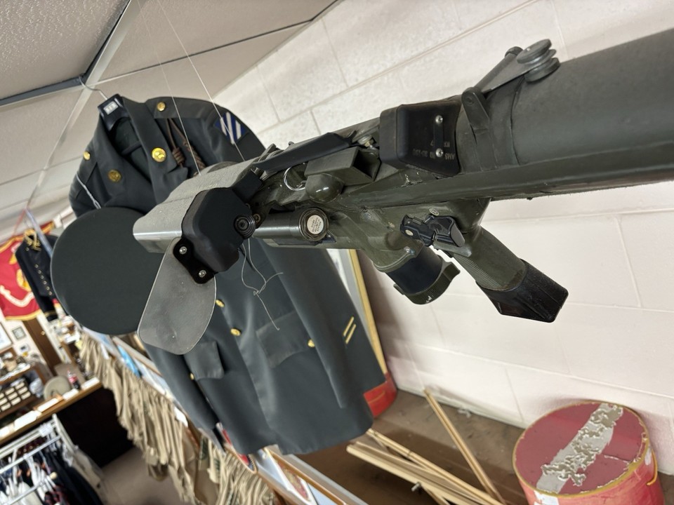 Red Eye Stinger (REAL and Non Operational) Display Only | eBay