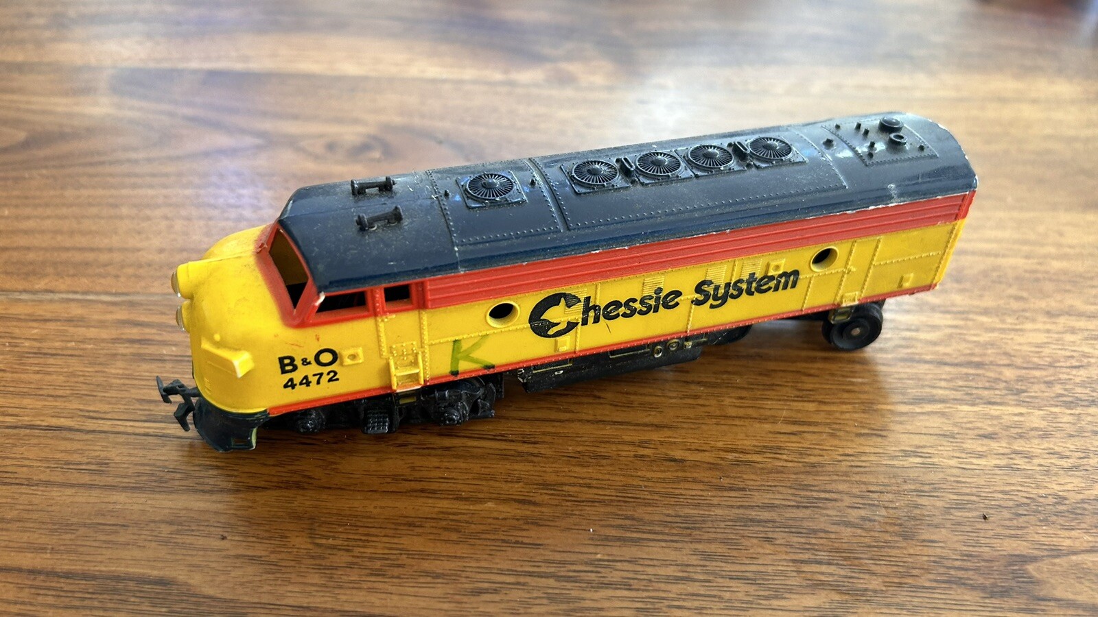 Life-Like Trains HO Scale Chessie System B&O 4472 Engine Yellow Car | eBay