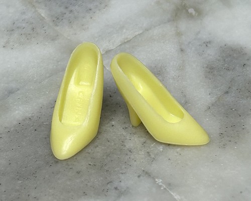 Vintage *Barbie* Shoes ~Light Yellow Pumps~ 90's Classic High Heels | eBay
