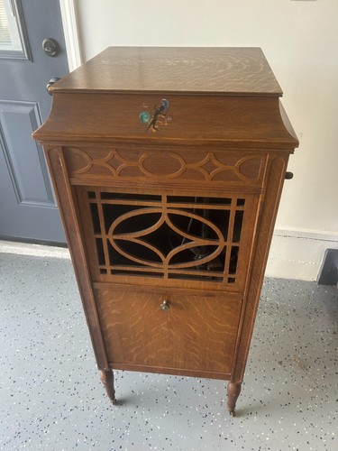 THOMAS A. EDISON* Phonograph.Model-C150 Diamond Disc, F-Patented 1888 ...