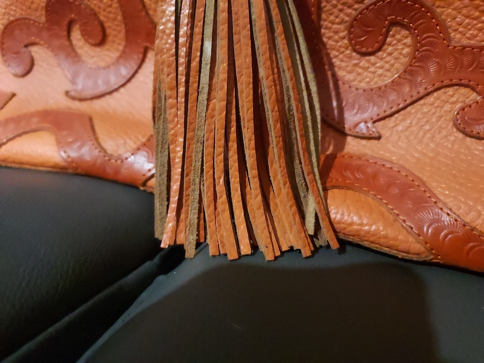 Leaders in Leather Tooled TAN Shoulder Purse and matc… - Gem