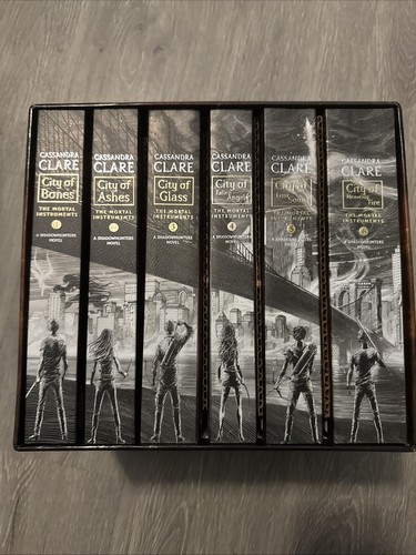 Mortal Instruments, the Complete Collection (Boxed Set) : City of Bones ...