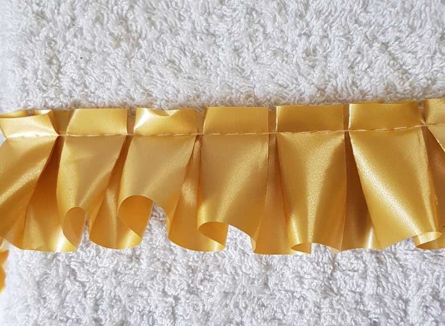 Easy Pleat Ribbon 18 Colours 3 Lengths Pre-Pleated Floristry Tributes ...
