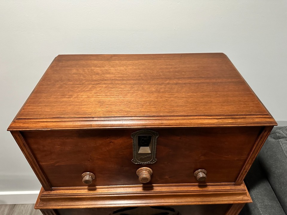 Beautiful, Majestic Grigsby-Grunow Console, Lowboy, Tube Radio 1920's ...