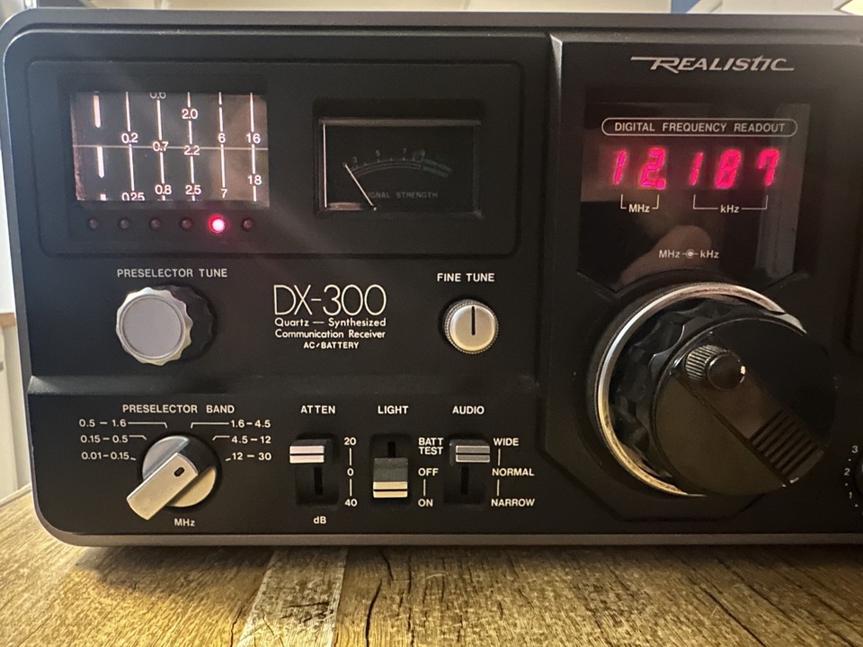 1970s Realistic DX-300 Shortwave Radio (Radio Shack) | eBay