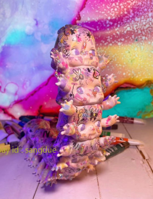 Poor guesthouse Poor thing Pink sofubi Horror aesthetics Toys Statue In ...