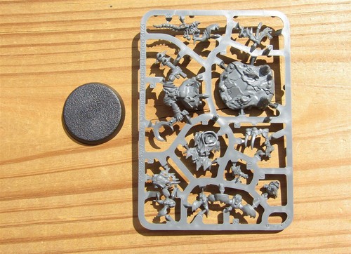 W:AOS Gloomspite Gitz Rabble-Rowza on Sprue | eBay