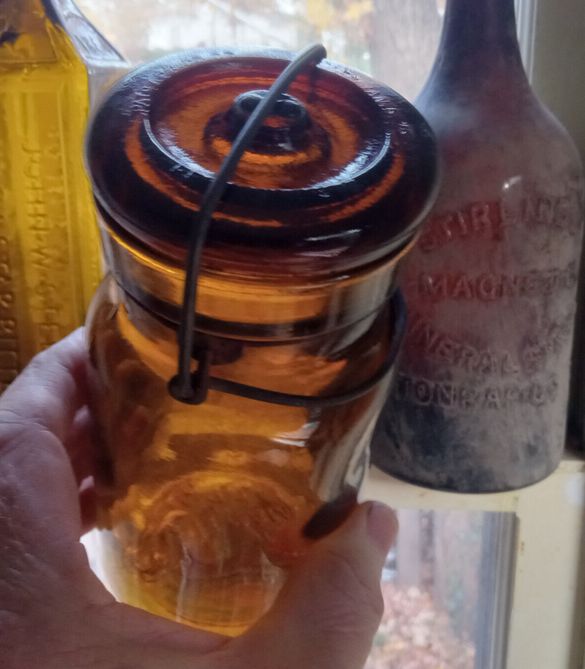 PUTNAM BASE EMB ONLY AMBER PINT LIGHTNING FRUIT JAR WITH GROUND LIP ...